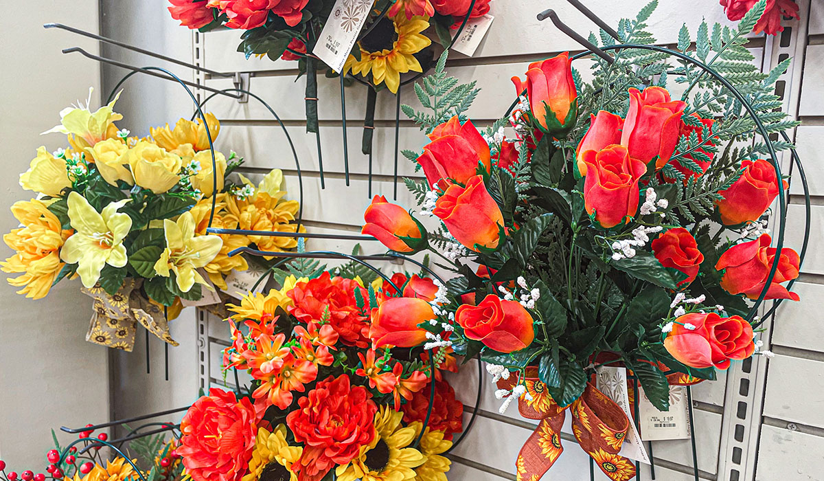 Memorials | Prairie Gardens & Jeffrey Alans